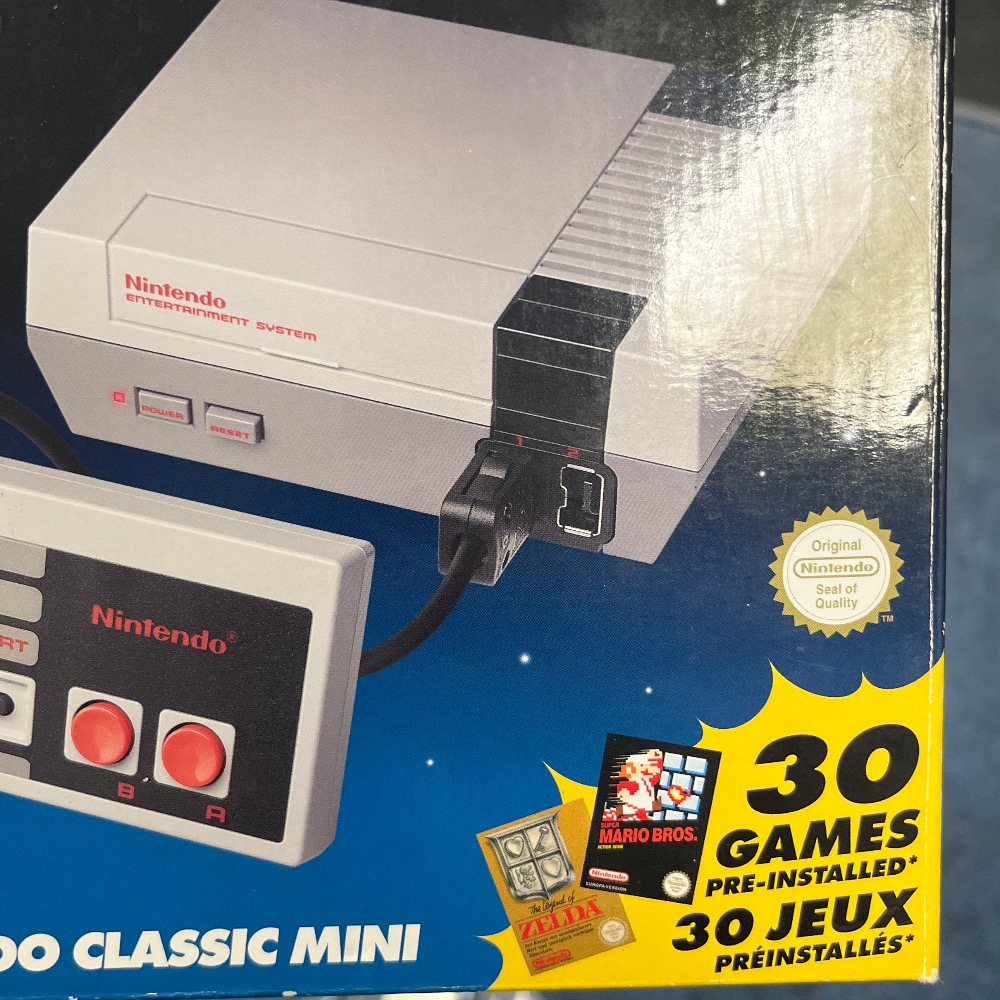 Pre-owned Nintendo NES classic mini 30 games - Own4Less